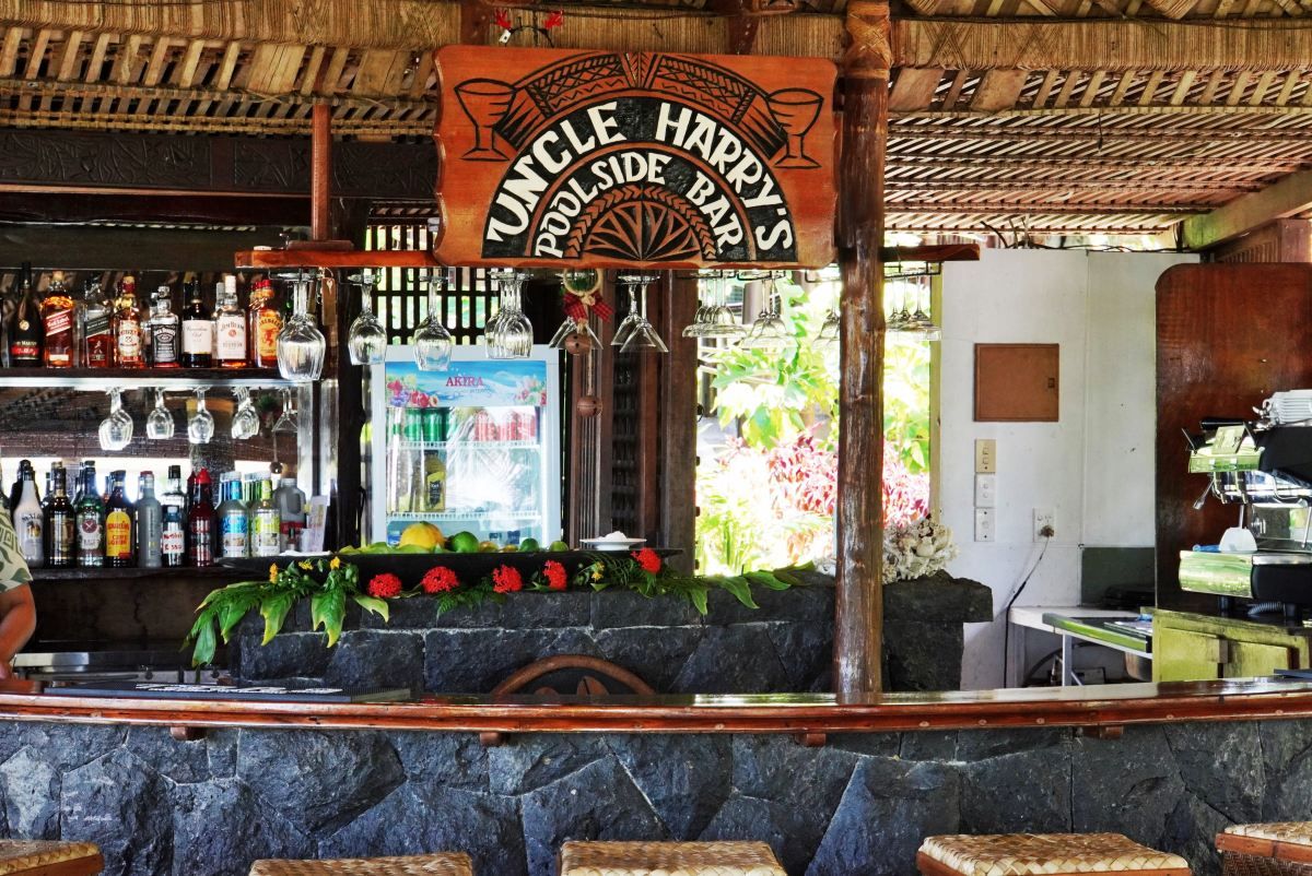 9 Best Bars in Upolu 🍻 2026 - Samoa Pocket Guide