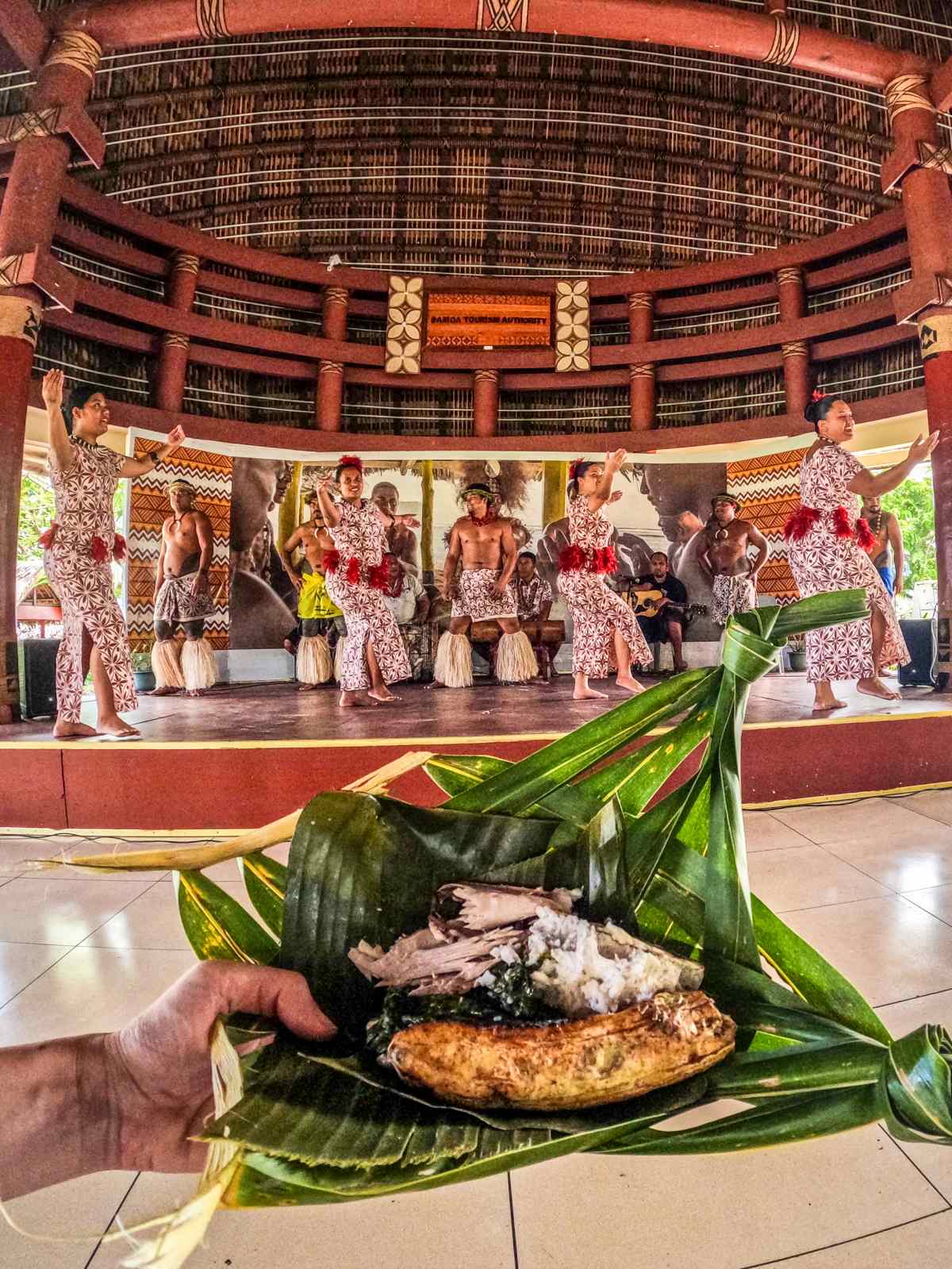 The Food Guide to Samoa: Places to Eat & Food Tours 🍍 2025