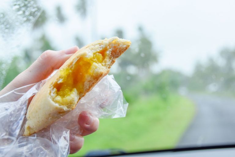 Traditional Samoan Food: 20 Foods to Try in Samoa 🥥