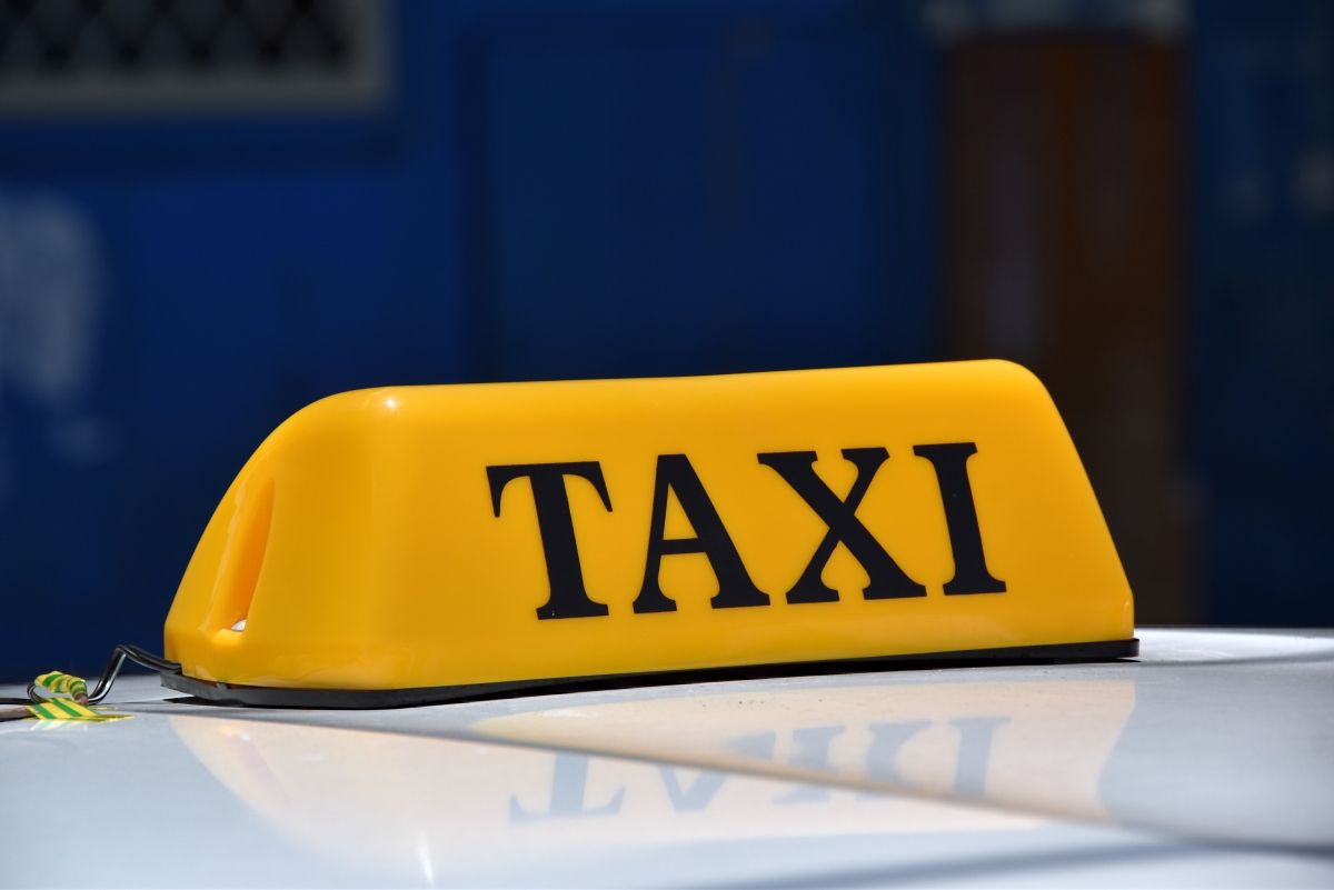 How Much Does a Samoa Airport Taxi Cost? - Samoa Pocket Guide