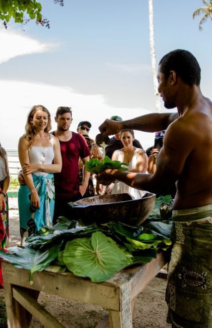 The Food Guide to Samoa: Places to Eat & Food Tours 🍍 [2024]